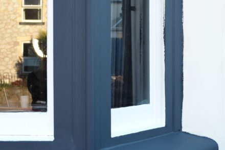 How To Make A Cheap Easy DIY Garden Bench - Raspberry Flavoured Windows